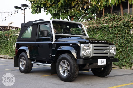 2009 Land Rover Defender 90 SVX 60th Anniversary Soft Top [Limited 300 ...