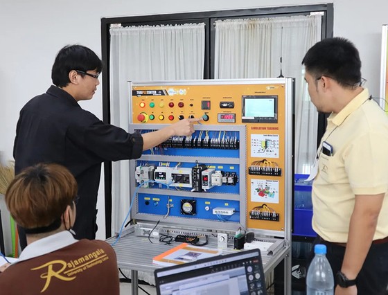 LabVIEW For PLC RMUTL