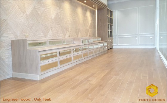 หากต้องการสีพื้นไม้ และไม้บันไดเป็นสีที่ใกล้เคียงกัน Forte ทำได้