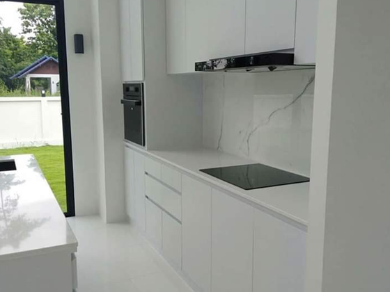 Iceland kitchen Khun Precha