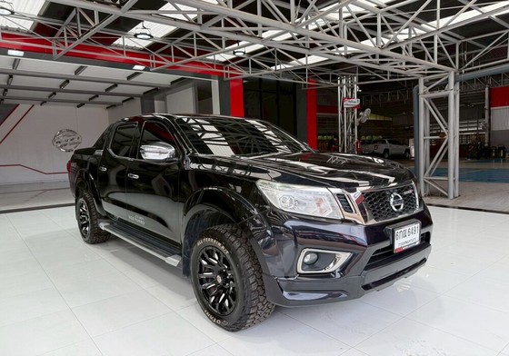 NISSAN NAVARA NP300 2.5 VL SPORTECTH 4D CALIBRE 4WD AT ปี 2017